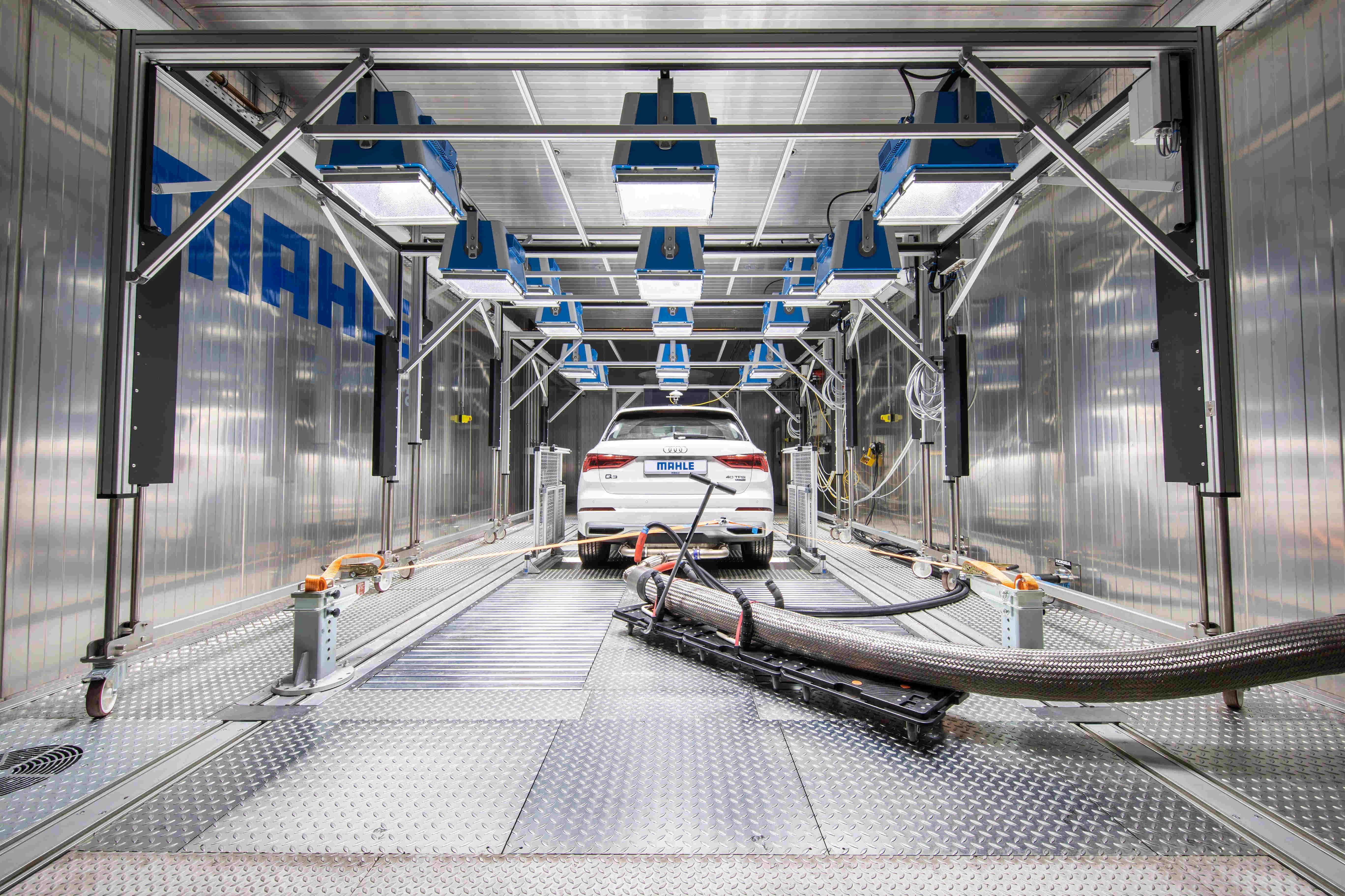 Vehicle Testing - Simulation under laboratory conditions